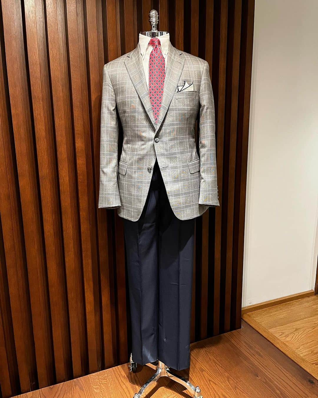 ポールスチュアートさんのインスタグラム写真 - (ポールスチュアートInstagram)「Join our sartorial devotee ...