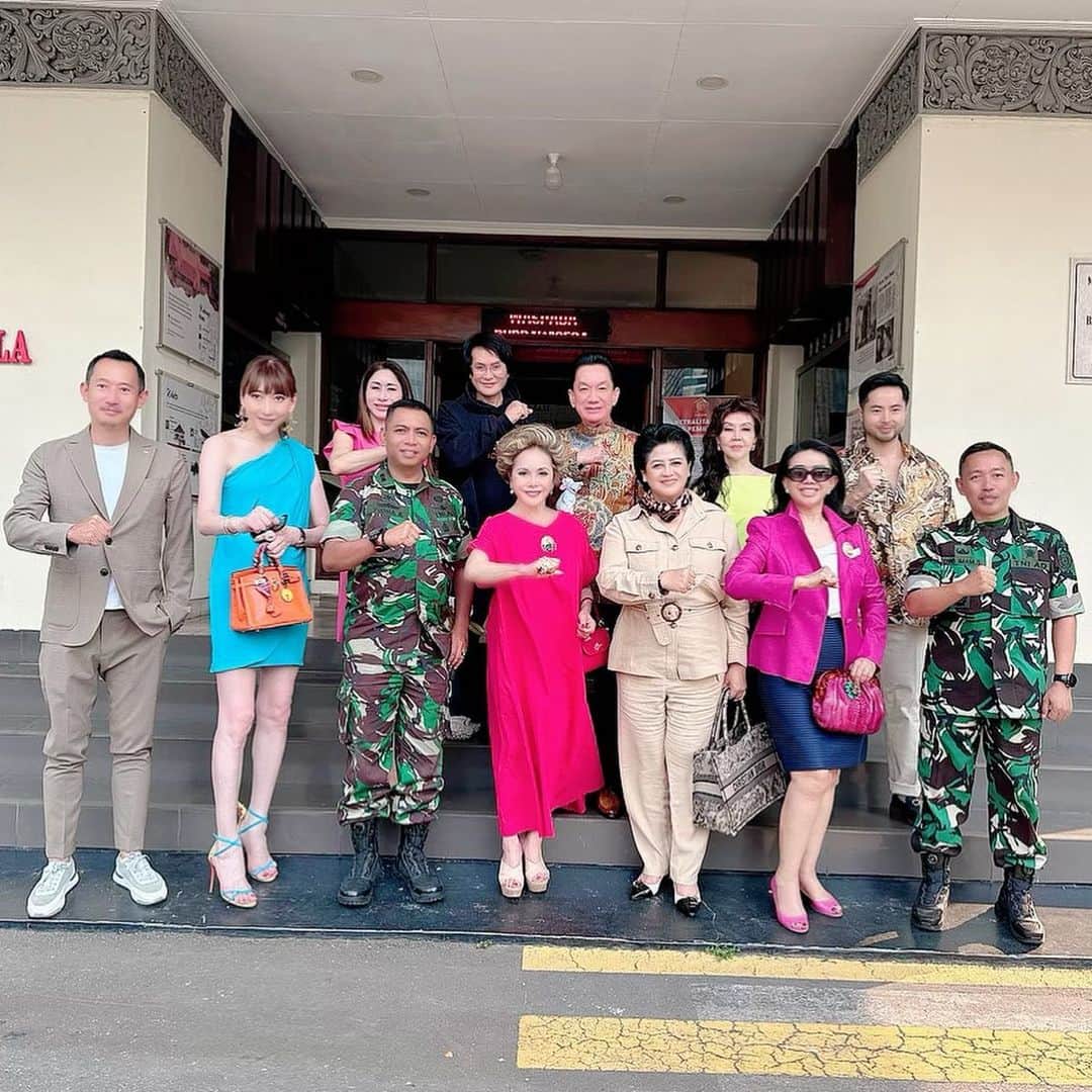 デヴィ・スカルノさんのインスタグラム写真 - (デヴィ・スカルノInstagram)「ジャカルタの 中心部、メンテンの 一等地に位置する ...