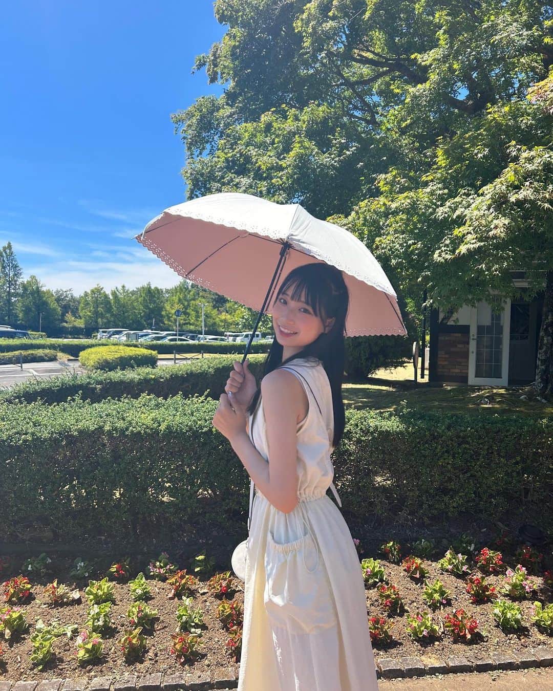 百田汐里さんのインスタグラム写真 - (百田汐里Instagram)「🤍🩷🤍🩷 ． ． #レモネード #ワンピースコーデ #白ワンピ ...