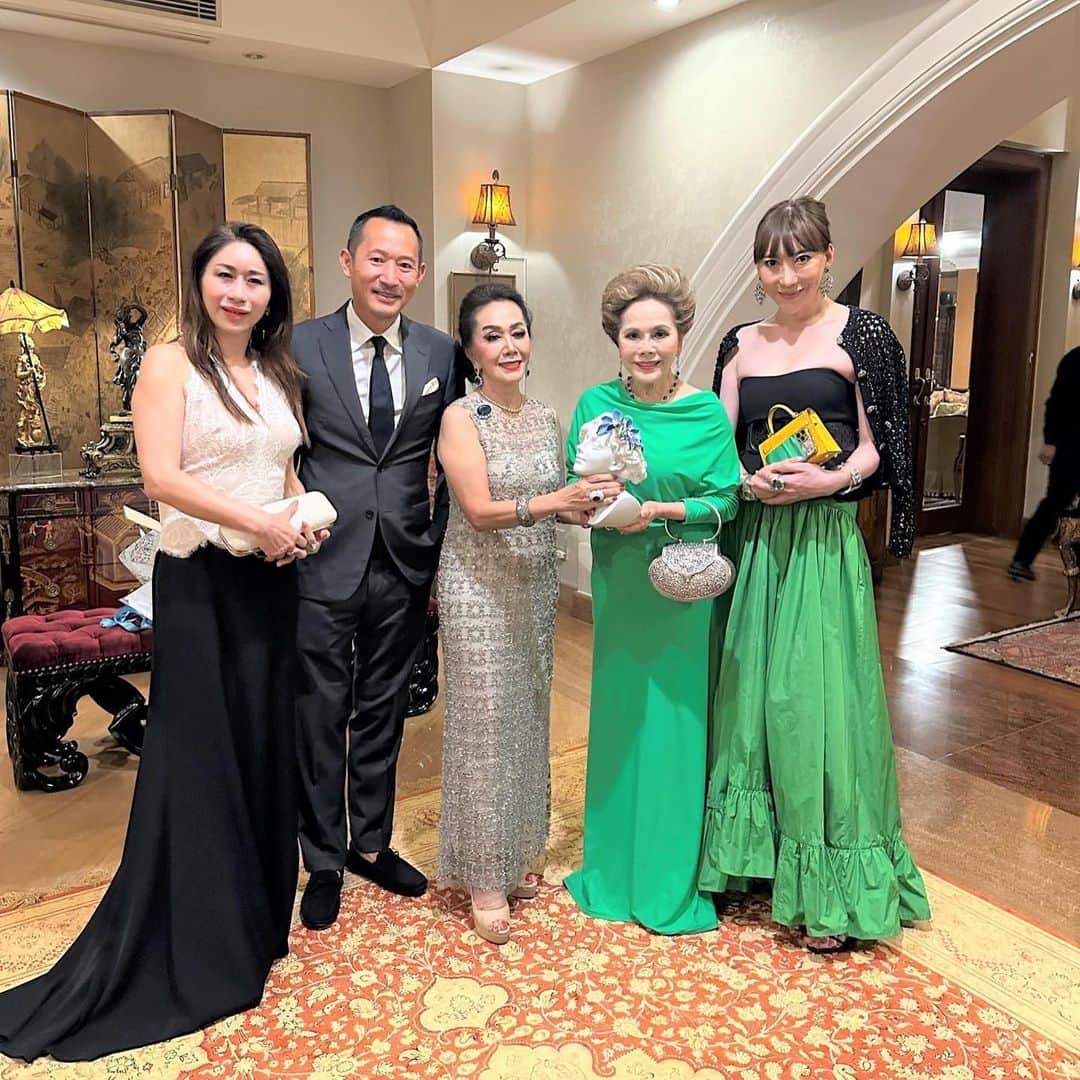 デヴィ・スカルノさんのインスタグラム写真 - (デヴィ・スカルノInstagram)「旧い友人である Mrs. Inti Sabagio が ...