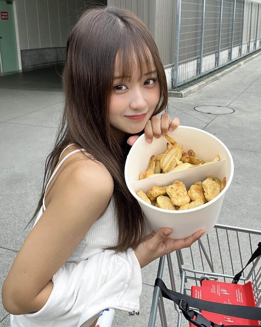 美女ホリダーさんのインスタグラム写真 - (美女ホリダーInstagram)「今回ご紹介させていただくのは ︎ ︎ @ririka_0508 さん ⁡ ⁡ ...