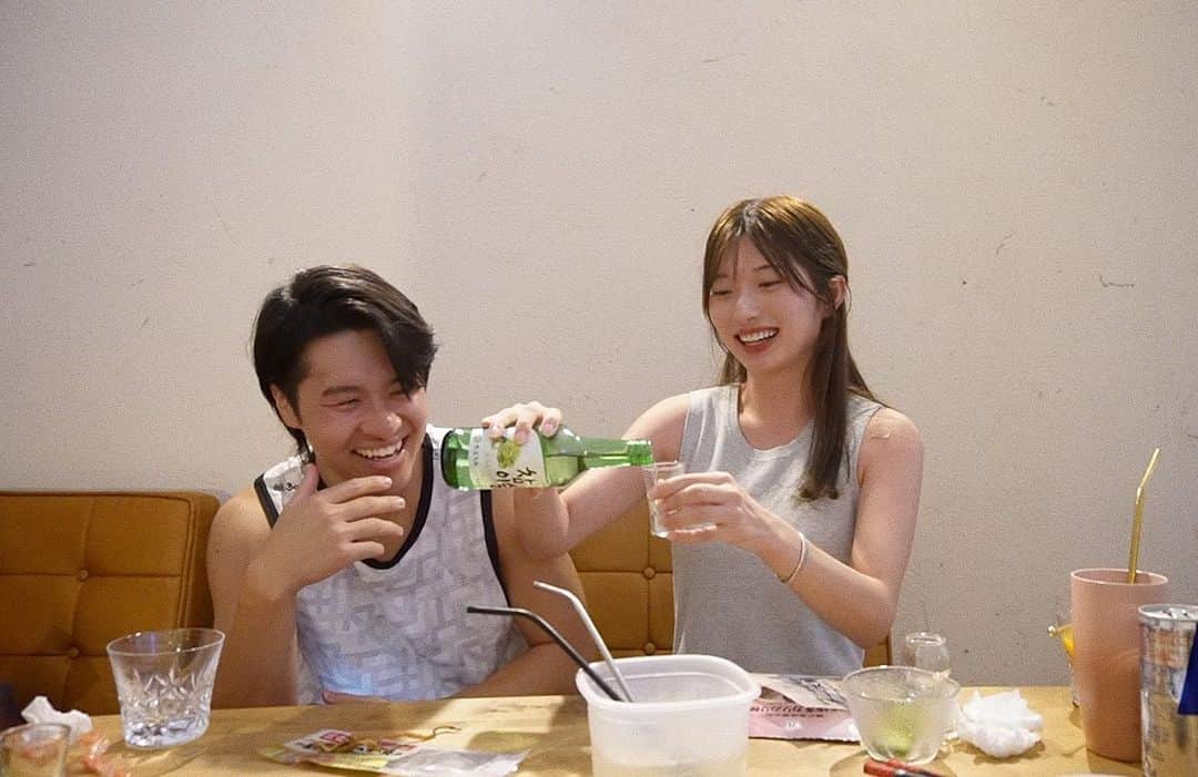 華金カップルさんのインスタグラム写真 - (華金カップルInstagram)「明日、泥酔質問コーナーYouTube UPします💁🏻‍♂️🤍 話 ...