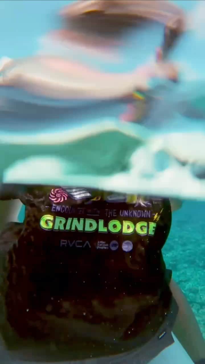 RVCA Japanさんのインスタグラム動画 - (RVCA JapanInstagram)「RVCA x GRINDLODGE コラボレーション第二弾の発売を記念し、7⽉22⽇、23⽇に⾏ ...