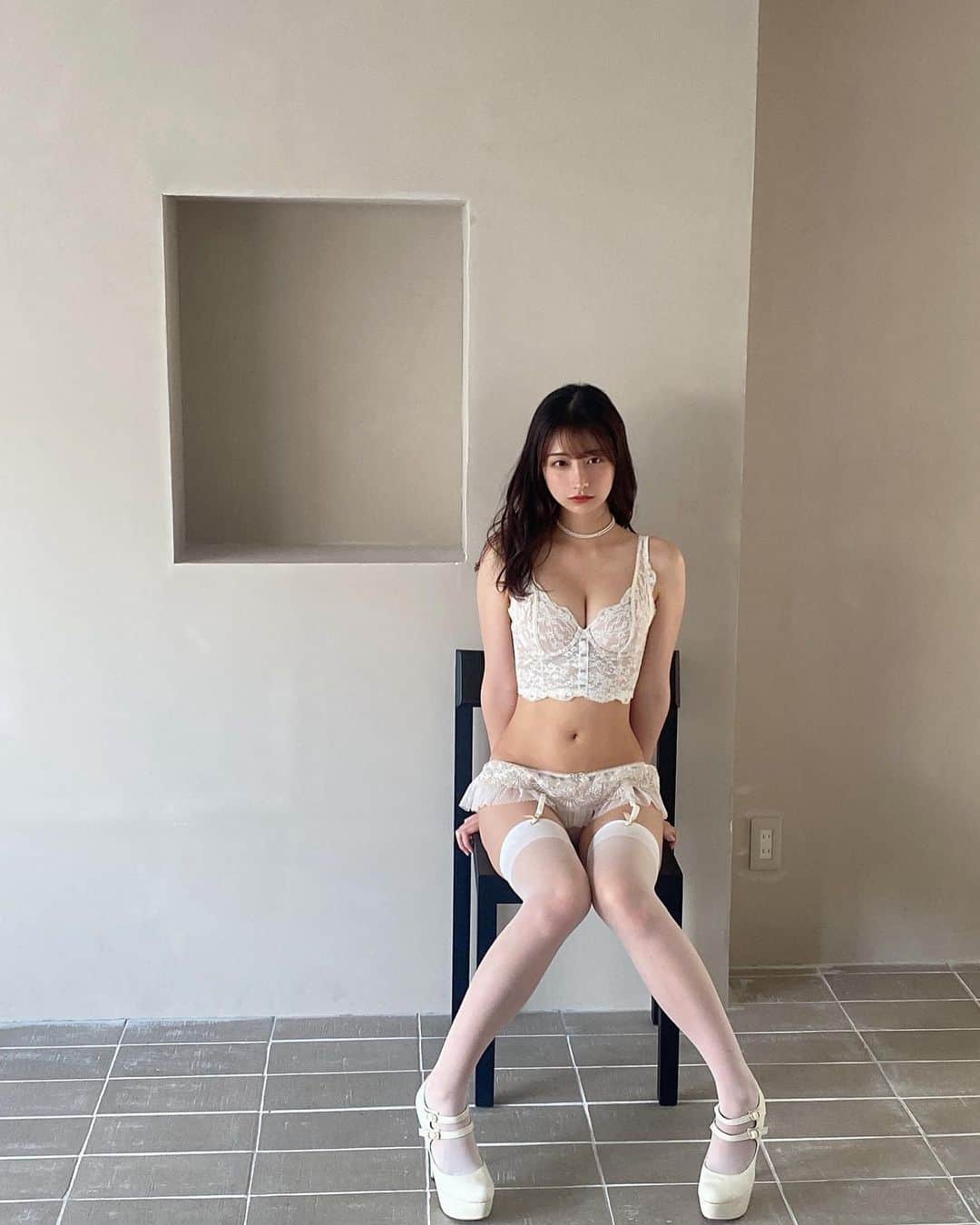 鈴木優香さんのインスタグラム写真 - (鈴木優香Instagram)「現在発売中のBUBKAさんに掲載させていただいてます🤍 みてね〜〜〜！！🫣」8月1日 11時21分 - yuuka_chan815