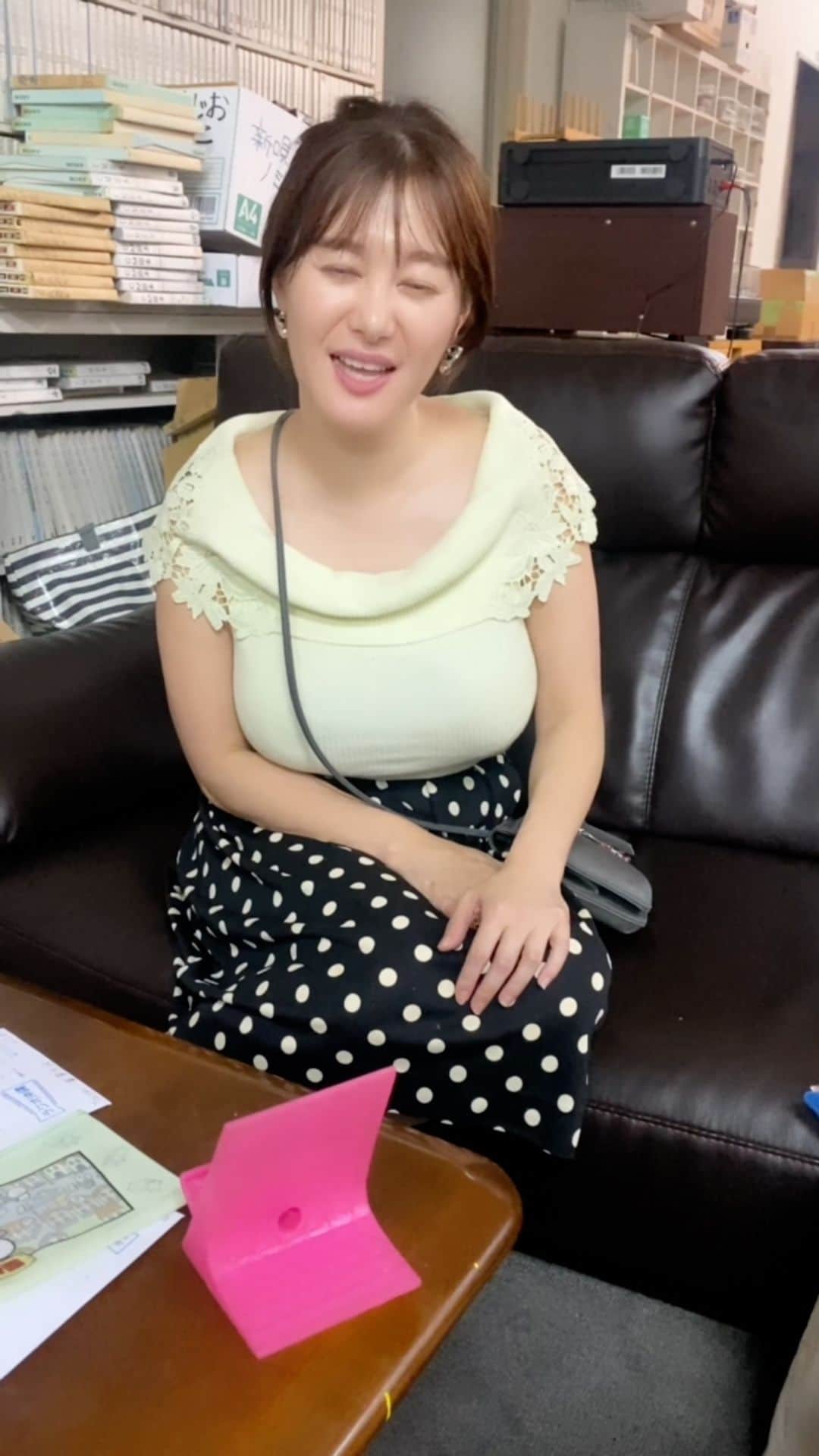 竹中知華さんのインスタグラム動画 - (竹中知華Instagram)「🌸華華天国🌼 明日のコーナーは ⭐️運動報告←件名 マラソン 筋トレ し ...