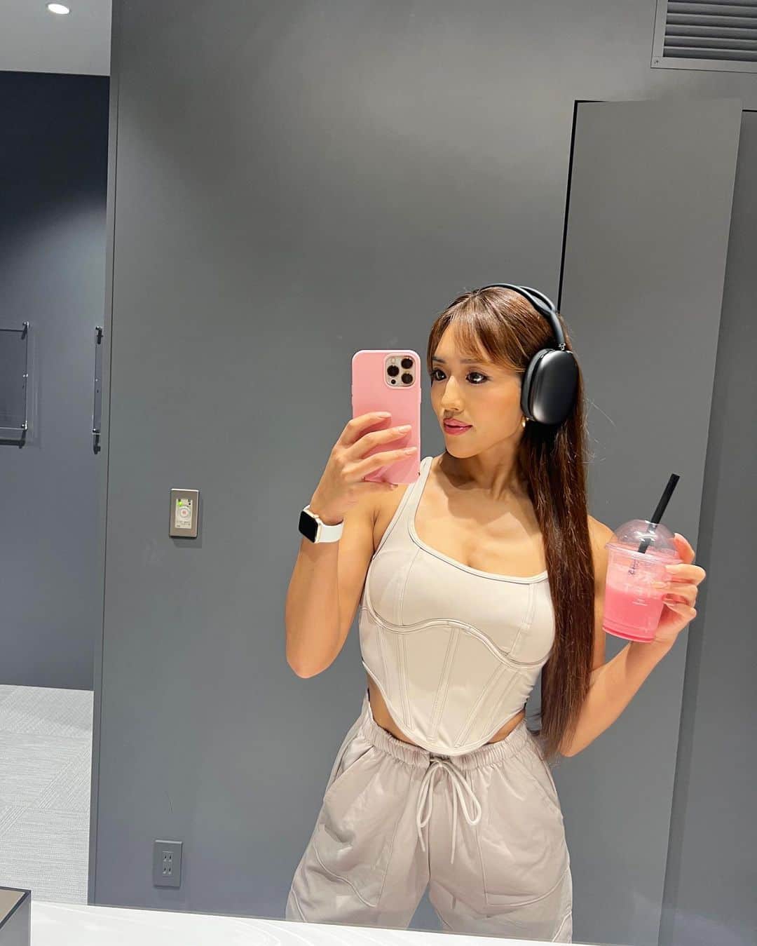 Azusaさんのインスタグラム写真 - (AzusaInstagram)「LYFT GYMでトレーニングしたあとは期間限定のTROPICAL ...