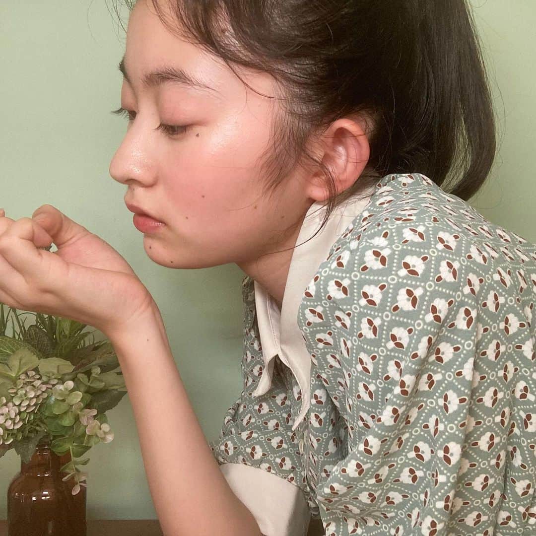 Ayamiさんのインスタグラム写真 - (AyamiInstagram)「フェミニンな雰囲気の可愛いワンピース ･.｡* 何枚目が好きですか🤔 . #ワンピース #ポニーテール #ロングヘア ...