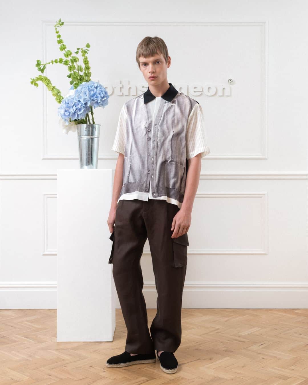 クロスサージョンさんのインスタグラム写真 - (クロスサージョンInstagram)「FLOWERS DON’T TELL, THEY ...