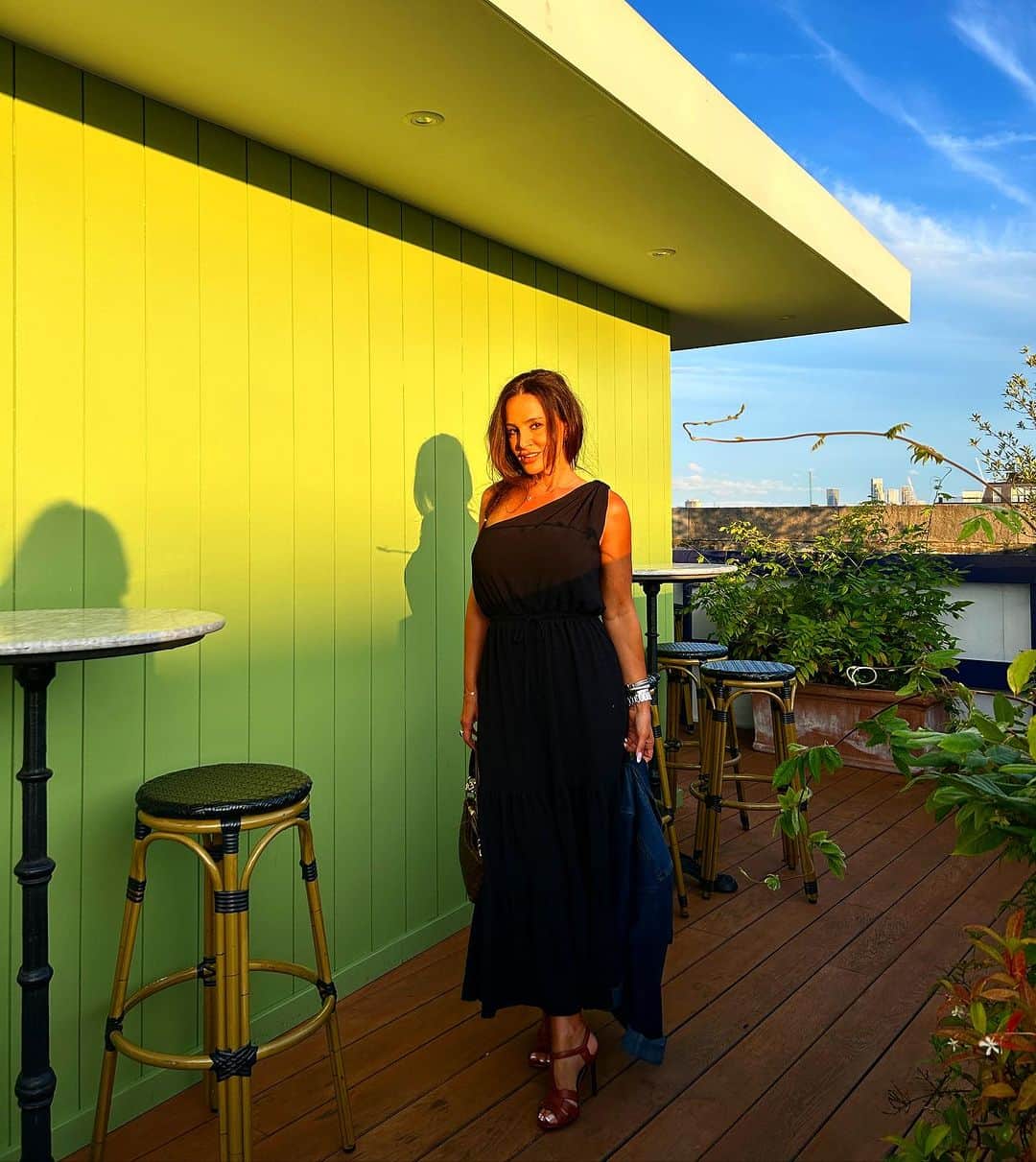 リサ・アンさんのインスタグラム写真 - (リサ・アンInstagram)「A little mystery goes a long way ...