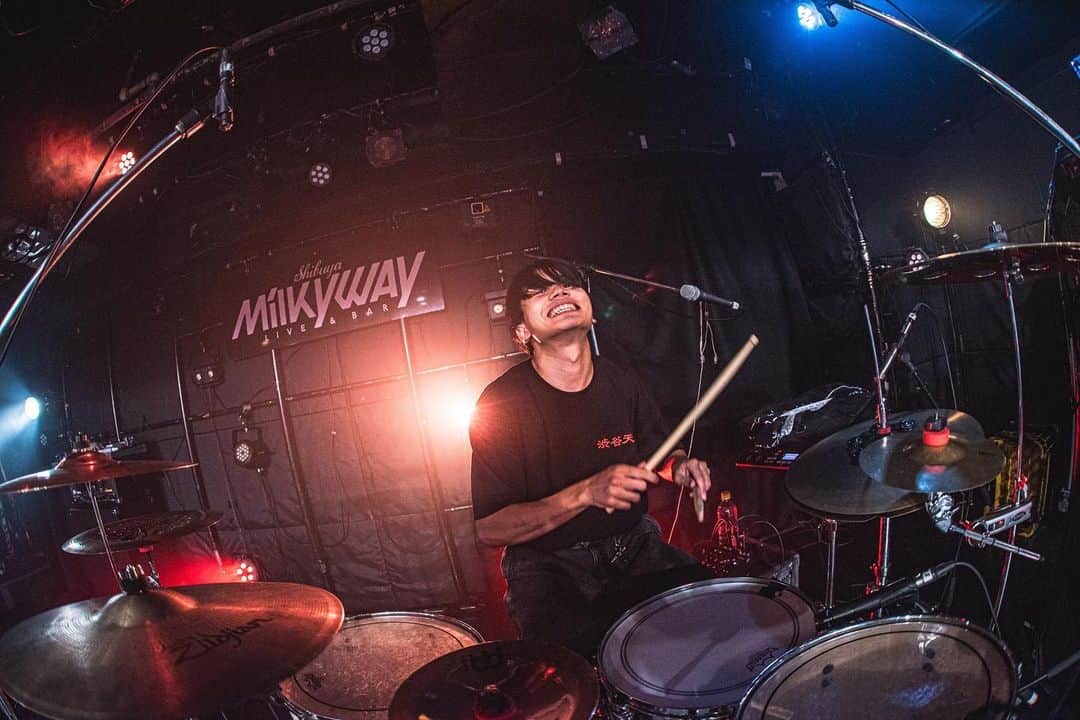 ヤングスキニーさんのインスタグラム写真 - (ヤングスキニーInstagram)「#PHOTO📸 しおん(Dr) @shion_yang ...