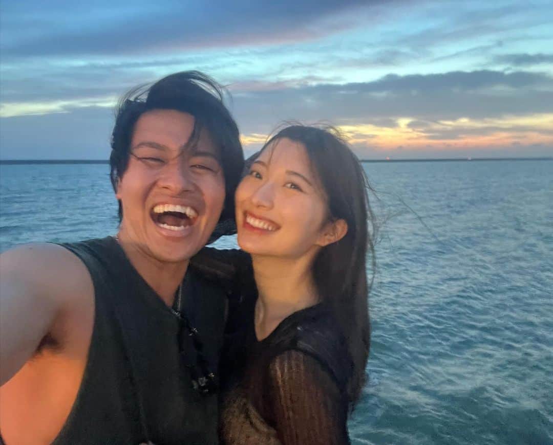 華金カップルさんのインスタグラム写真 - (華金カップルInstagram)「写真撮る時基本暴風やった日💁🏻‍♂️🌪️♡」8月2日 21時54 ...