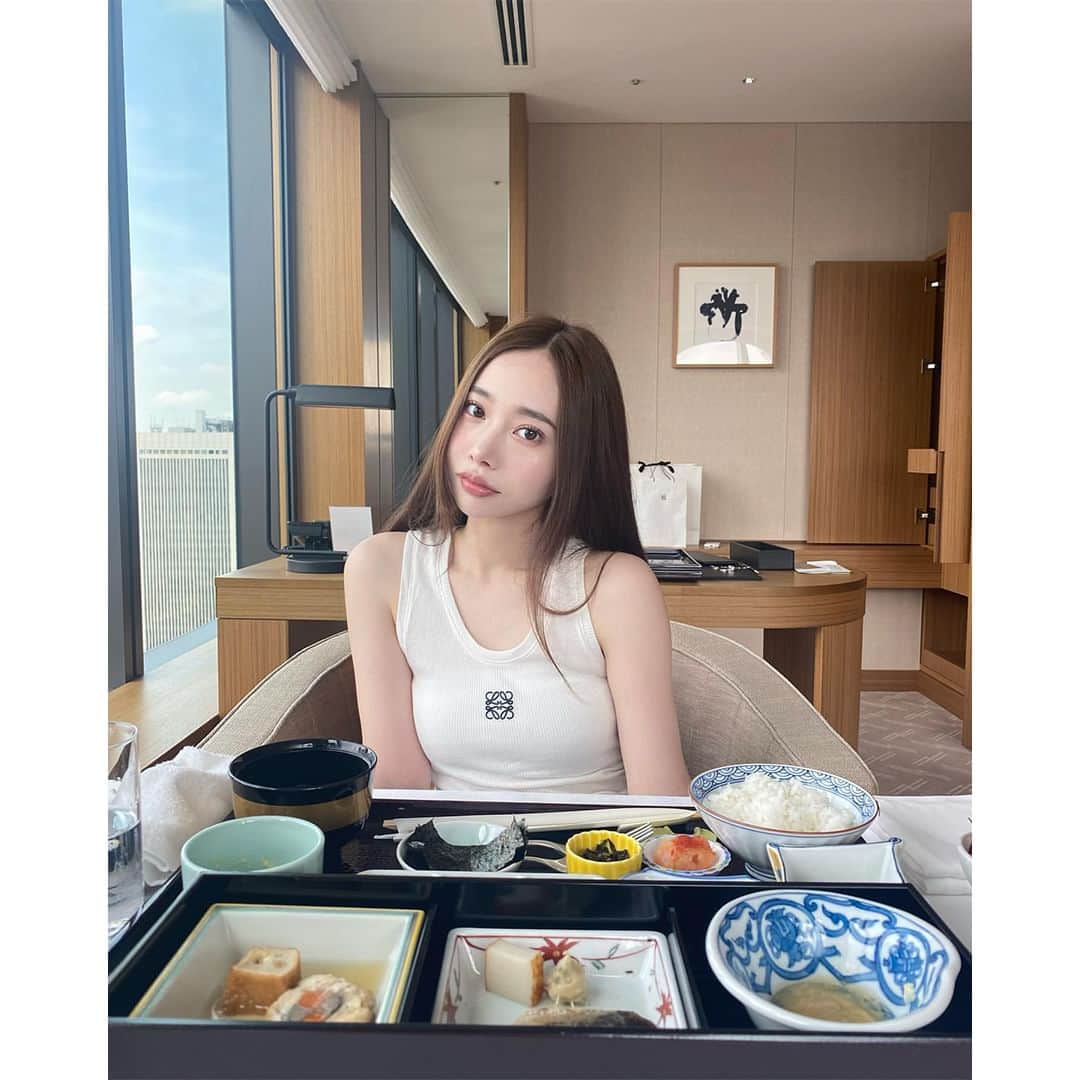 PATRA magazineさんのインスタグラム写真 - (PATRA magazineInstagram)「【1枚で決まる万能アイテム🤍 ...