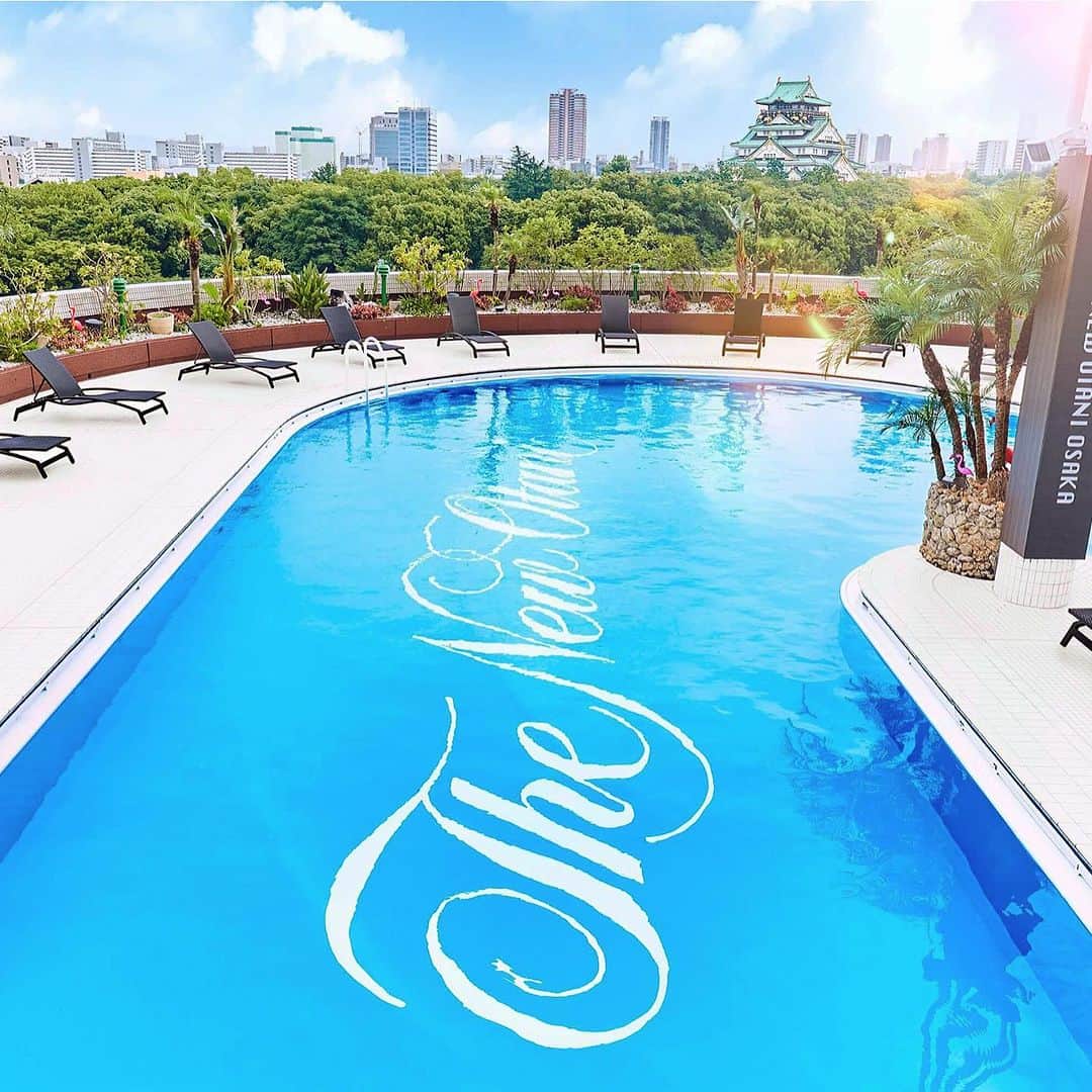 鈴木絢子さんのインスタグラム写真 - (鈴木絢子Instagram)「・ ・ 【今年も城プール🏯】 ホテルニューオータニ大阪「Jo-POOL」 今年も9月18日までアウトドアプールがOPEN ...