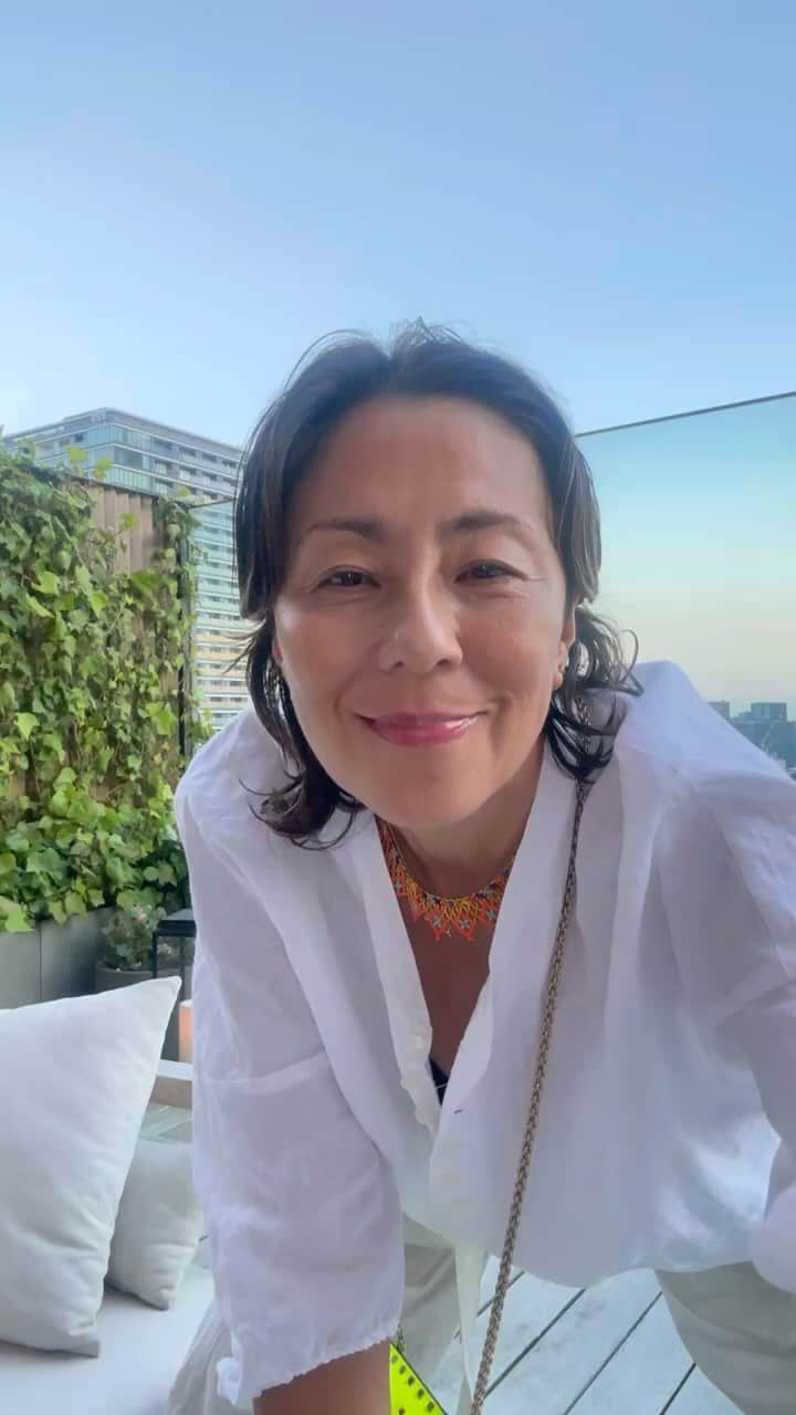 RIKACOさんのインスタグラム動画 - (RIKACOInstagram)「夕方好き ️ #東京 #ホテル #リラックス しながら仕事進める👍」8月3日 18時42分 - rikaco ...