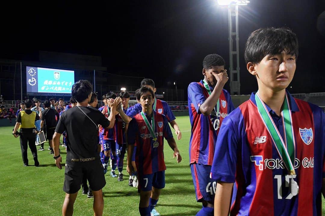 FC東京オフィシャルグッズさんのインスタグラム写真 - (FC東京オフィシャルグッズInstagram)「🔵🔴 PK戦の末の準優勝。 それでも1試合1試合で見せた成長、決勝での粘り強さは感動 ...
