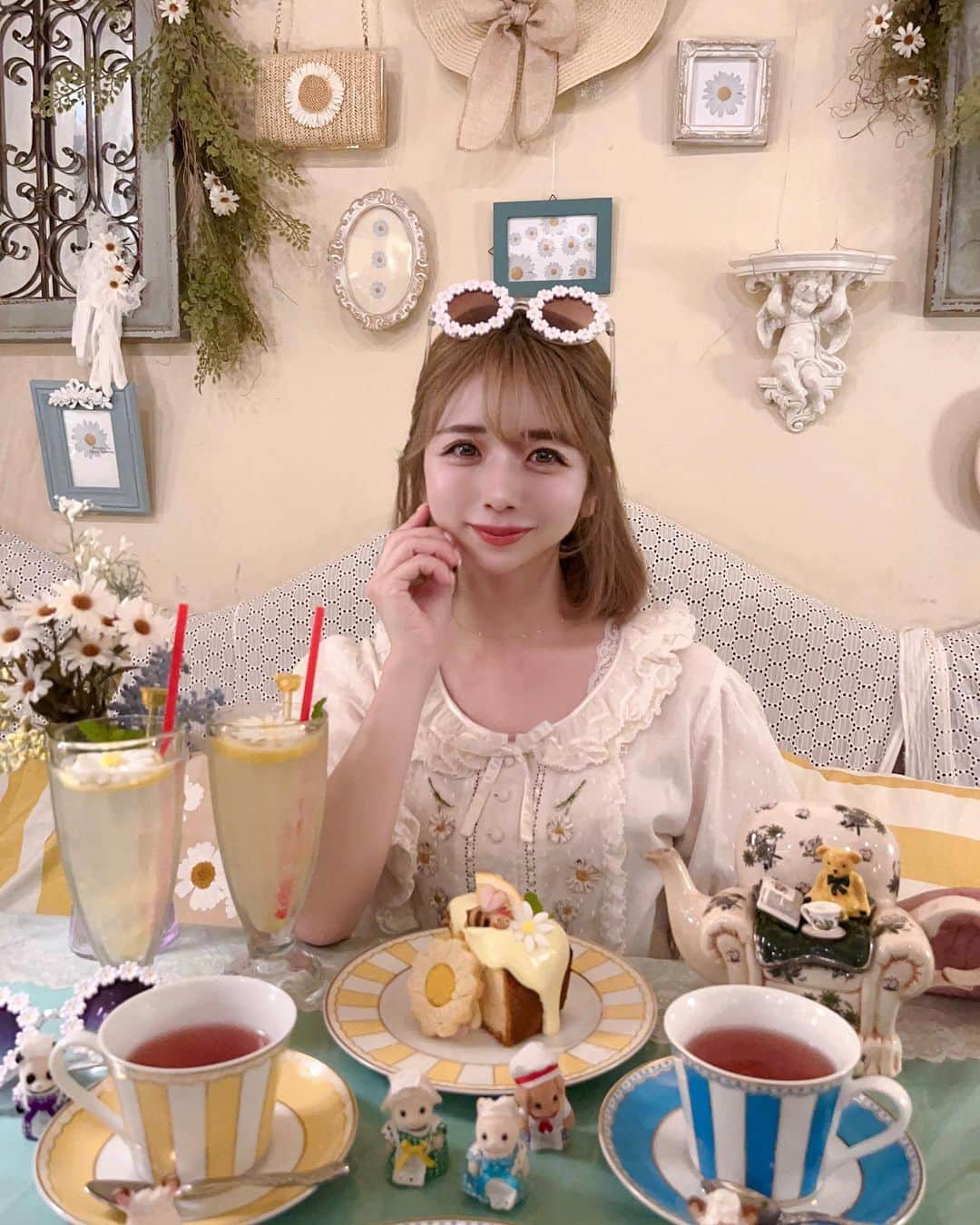 エリンコさんのインスタグラム写真 - (エリンコInstagram)「🌼🐝 . @midorifukasawa ちゃんと @cafe ...