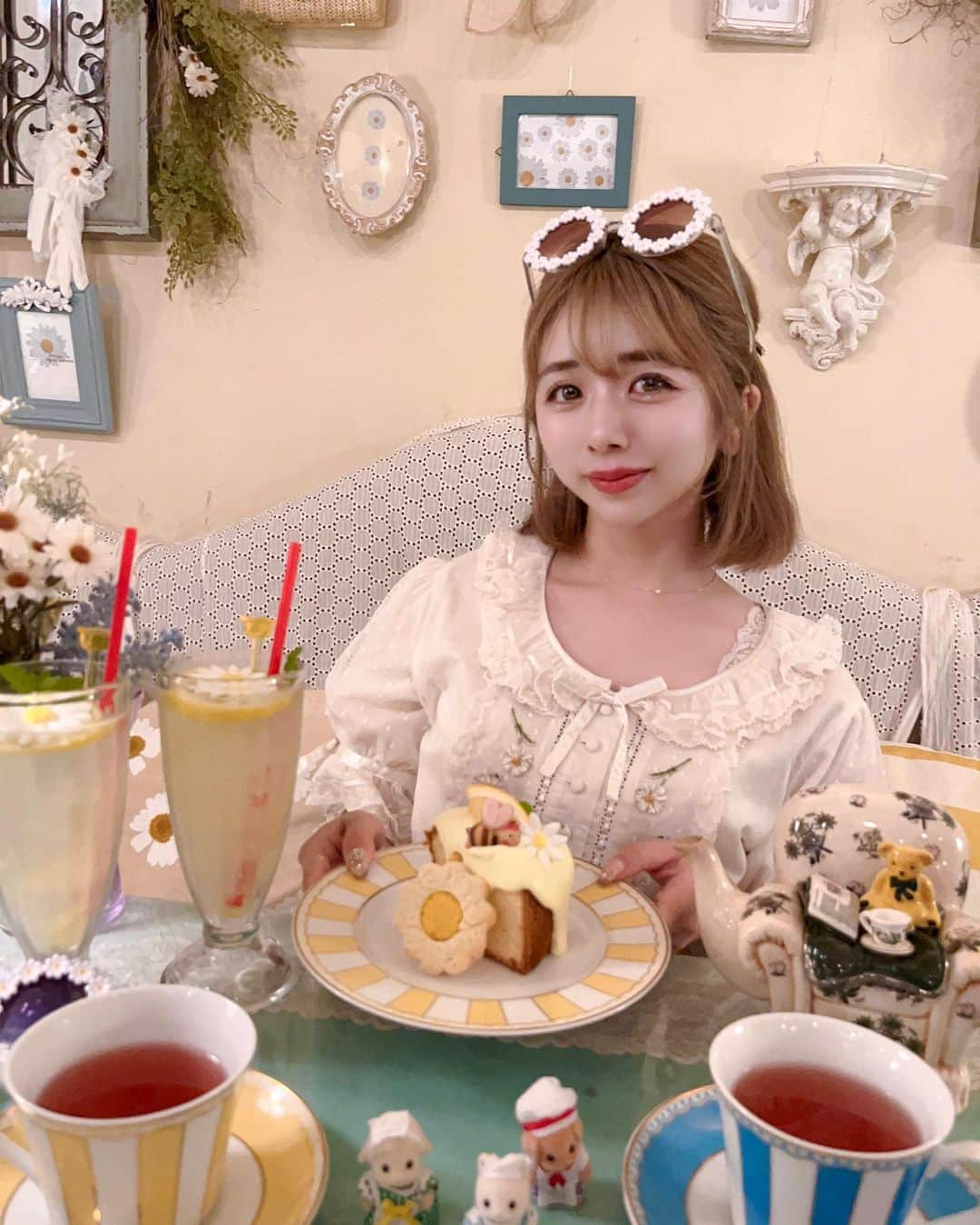 エリンコさんのインスタグラム写真 - (エリンコInstagram)「🌼🐝 . @midorifukasawa ちゃんと @cafe ...