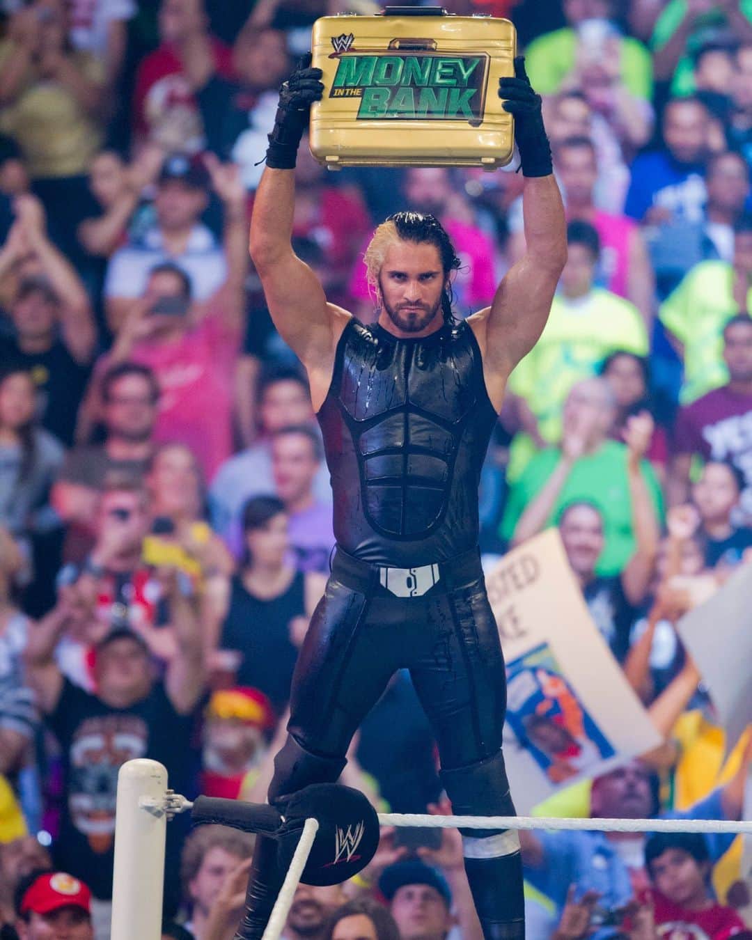 WWEさんのインスタグラム写真 - (WWEInstagram)「@wwerollins' coolest #SummerSlam ring ...