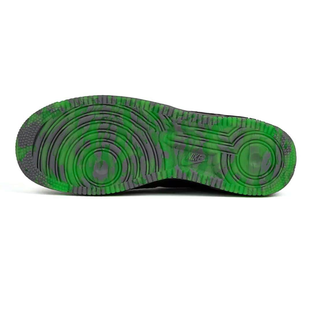 HYPEBEASTさんのインスタグラム写真 - (HYPEBEASTInstagram)「@hypebeastkicks: Halloween ...