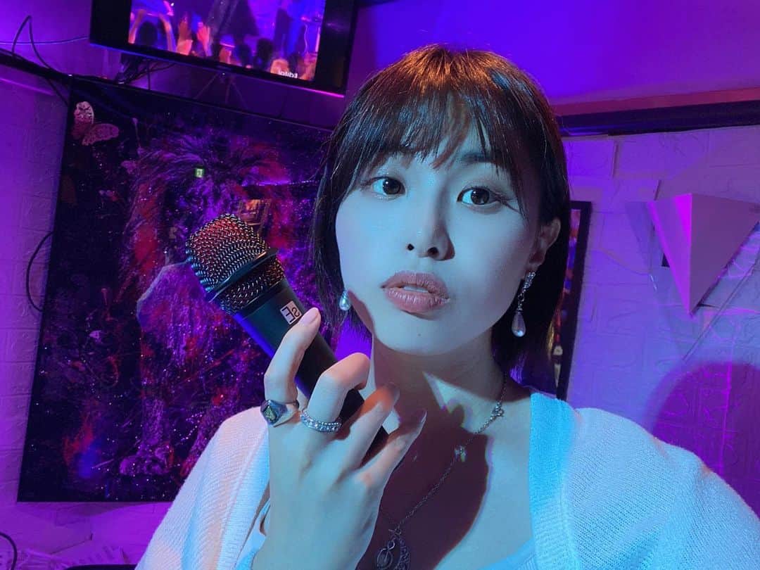 天音汐那さんのインスタグラム写真 - (天音汐那Instagram)「sE Electronics V3🎤 @hookup_beatcloud 使ってみました(*`･ω･´) 単一指向性で周囲 ...