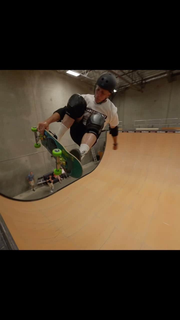 トニー・ホークさんのインスタグラム動画 - (トニー・ホークInstagram)「Haven’t had a good slob grab ...