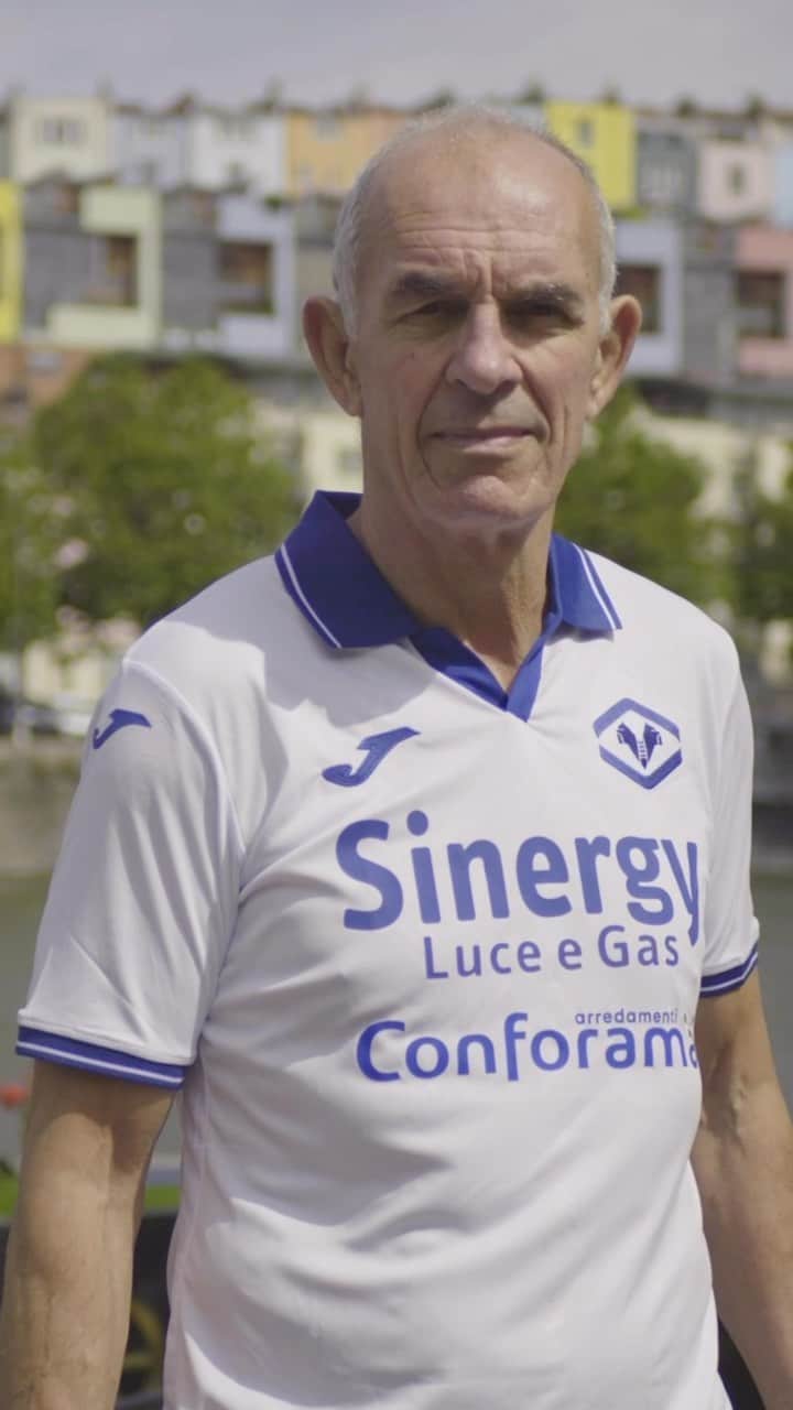 エラス・ヴェローナFCさんのインスタグラム動画 - (エラス・ヴェローナFCInstagram)「- Ciao Joe, verresti a ...