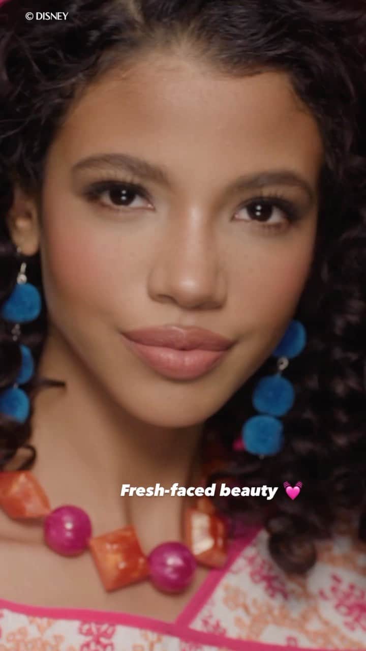 シャーロット・ティルベリーさんのインスタグラム動画 - (シャーロット・ティルベリーInstagram)「 UNLOCK THE MAGIC ...