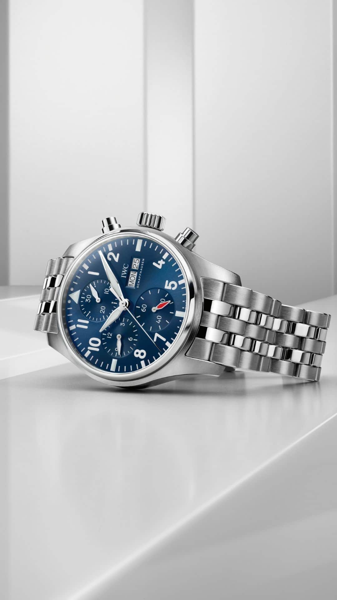 IWCさんのインスタグラム動画 - (IWCInstagram)「#TheReference Featuring the Pilot’s Watch Chronograph 41 with a ...