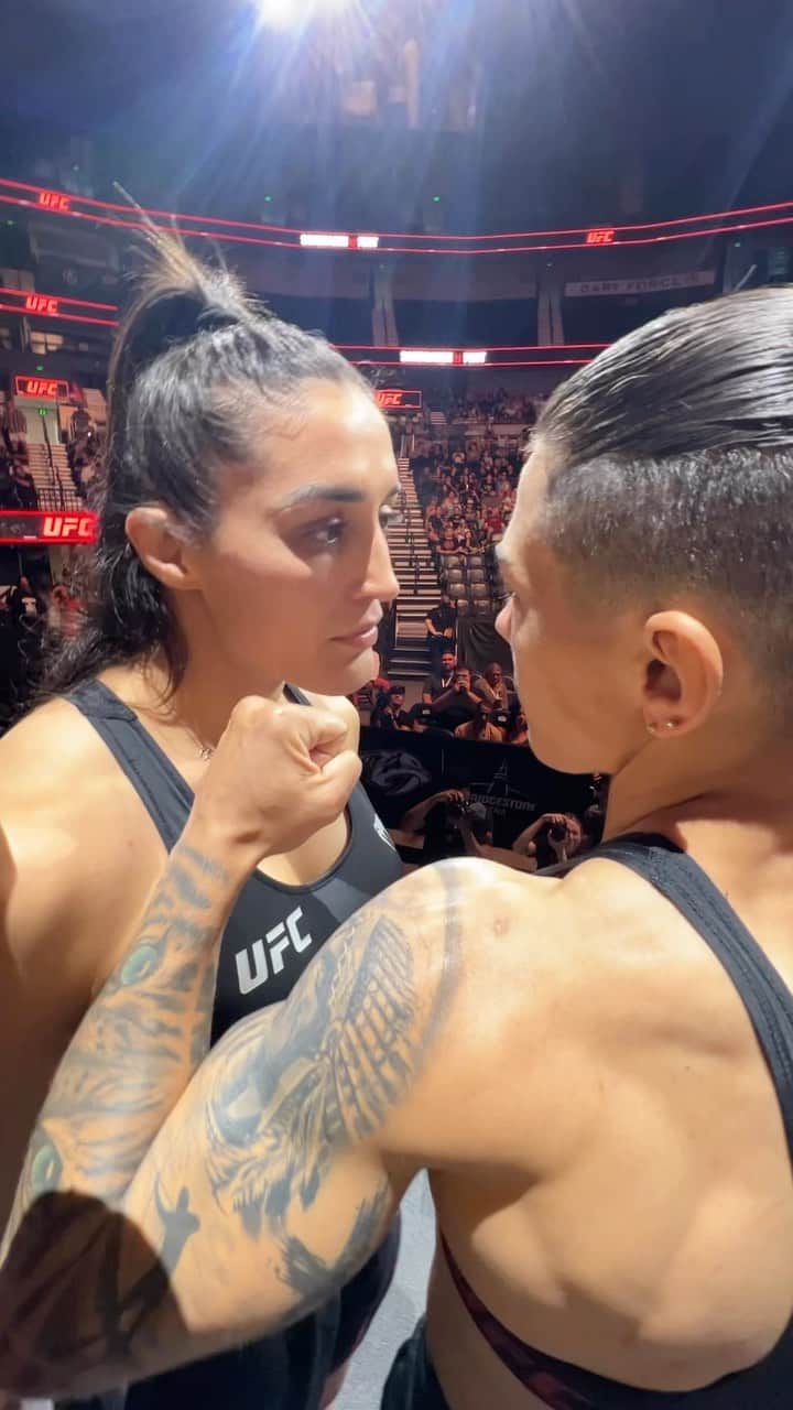 UFCさんのインスタグラム動画 - (UFCInstagram)「ANDRADE vs SUAREZ! #UFCNashville is ...