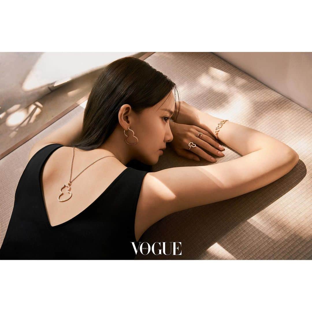 ユナさんのインスタグラム写真 ユナinstagram 「 Qeelinjewellery Voguekorea」8月5日 15時45