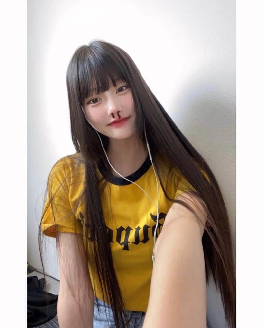 平松想乃さんのインスタグラム写真 - (平松想乃Instagram)「黄色の服新鮮でかわいい\(^o^)／ ・ ・ ・#WEGO #ウィゴー #WEGOTEE #WEGOコーデ @wego ...