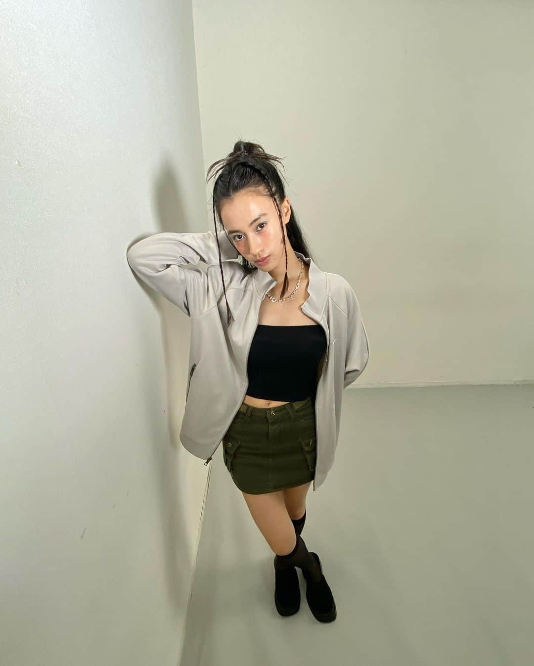 JELLY編集部さんのインスタグラム写真 - (JELLY編集部Instagram)「【JELLY8月号 #玖瑠実 オフショット📷 ️】 巻頭 ...