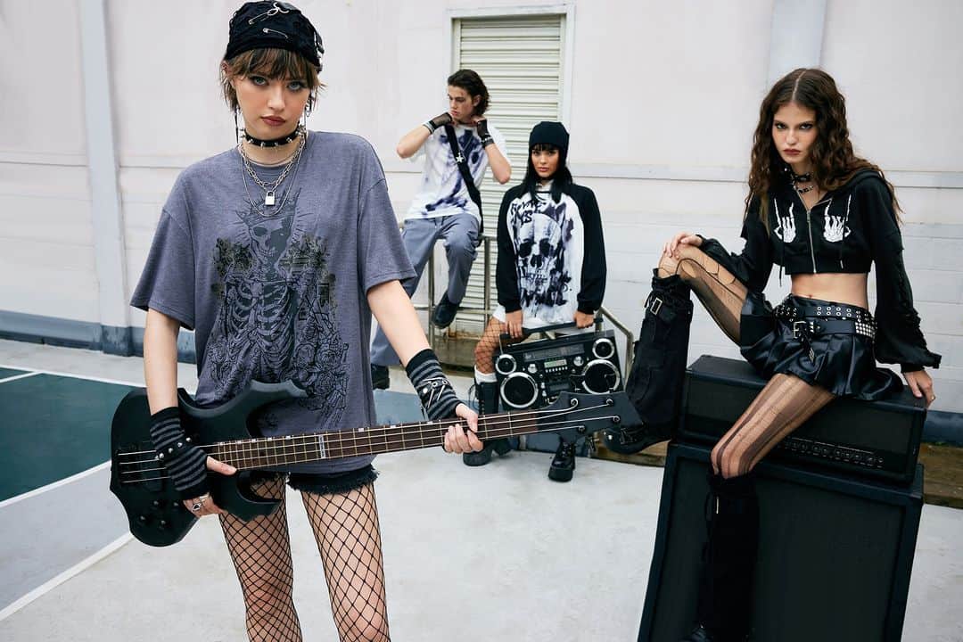 SHEINさんのインスタグラム写真 - (SHEINInstagram)「Bring the noise in edgy back-to ...