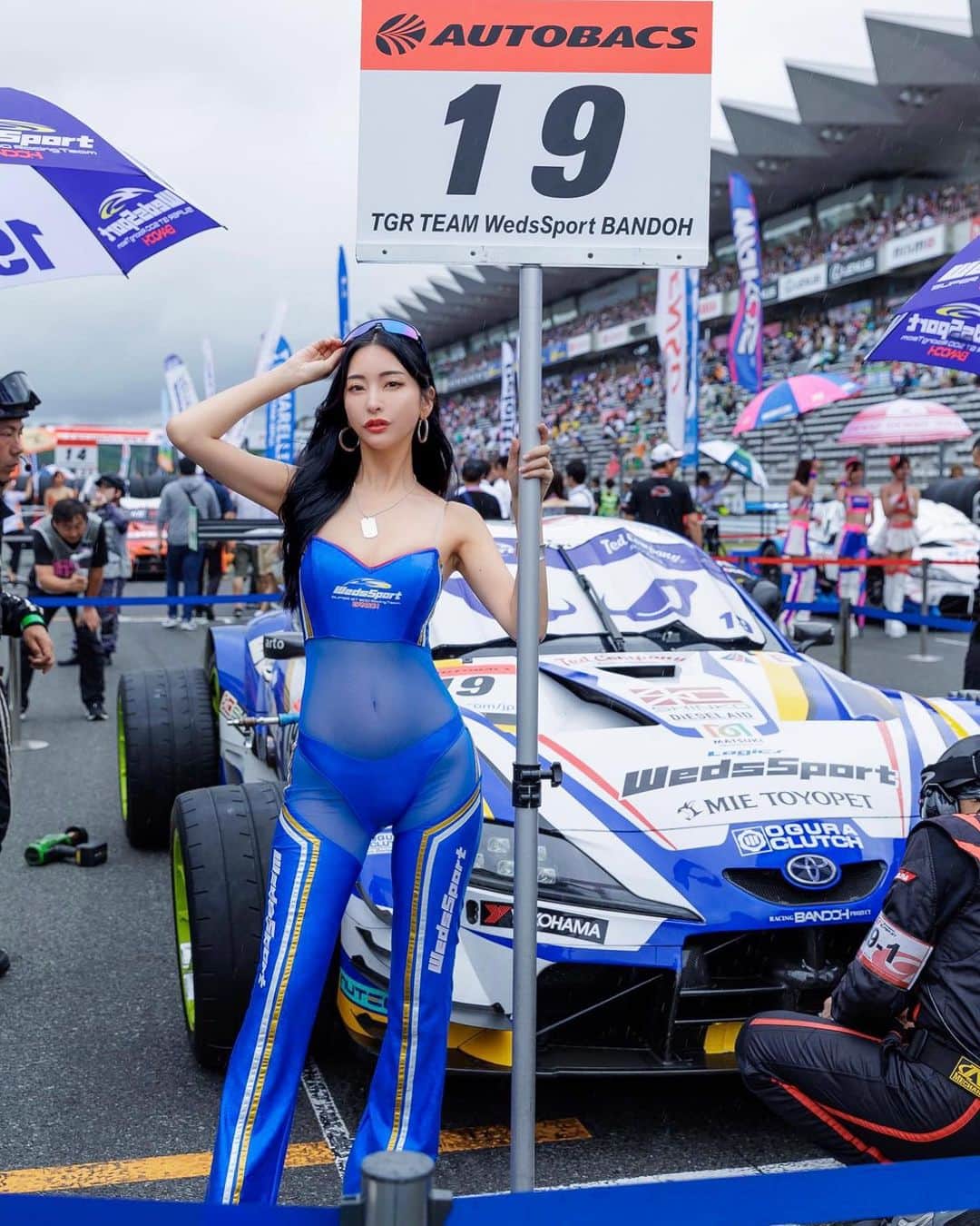 南真琴さんのインスタグラム写真 - (南真琴Instagram)「. . SuperGT Rd.4FUJI決勝 19号車は12位でチェッカーを受けました🏁 目まぐるしく天候が変わる中、沢山の ...