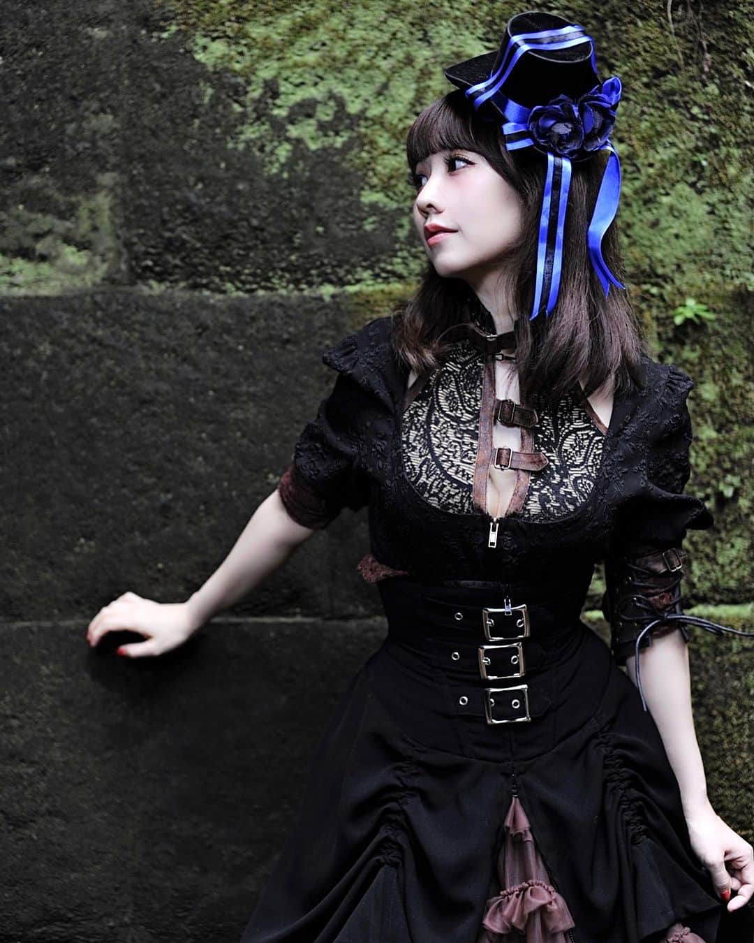 yucat（加藤有加利）さんのインスタグラム写真 - (yucat（加藤有加利）Instagram)「#コルセットの日＋#世界猫の日＝#yucat 今年もやってきました88 気付けば大量の ...