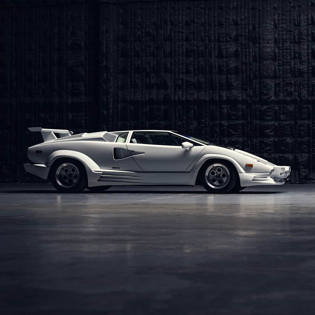 HYPEBEASTさんのインスタグラム写真 - (HYPEBEASTInstagram)「@hypedrive: While one ...