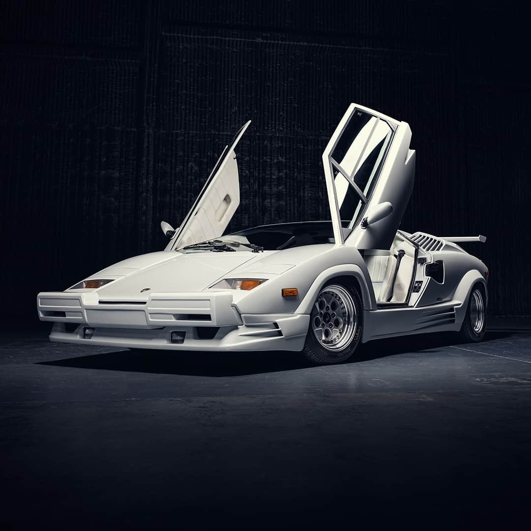 HYPEBEASTさんのインスタグラム写真 - (HYPEBEASTInstagram)「@hypedrive: While one ...