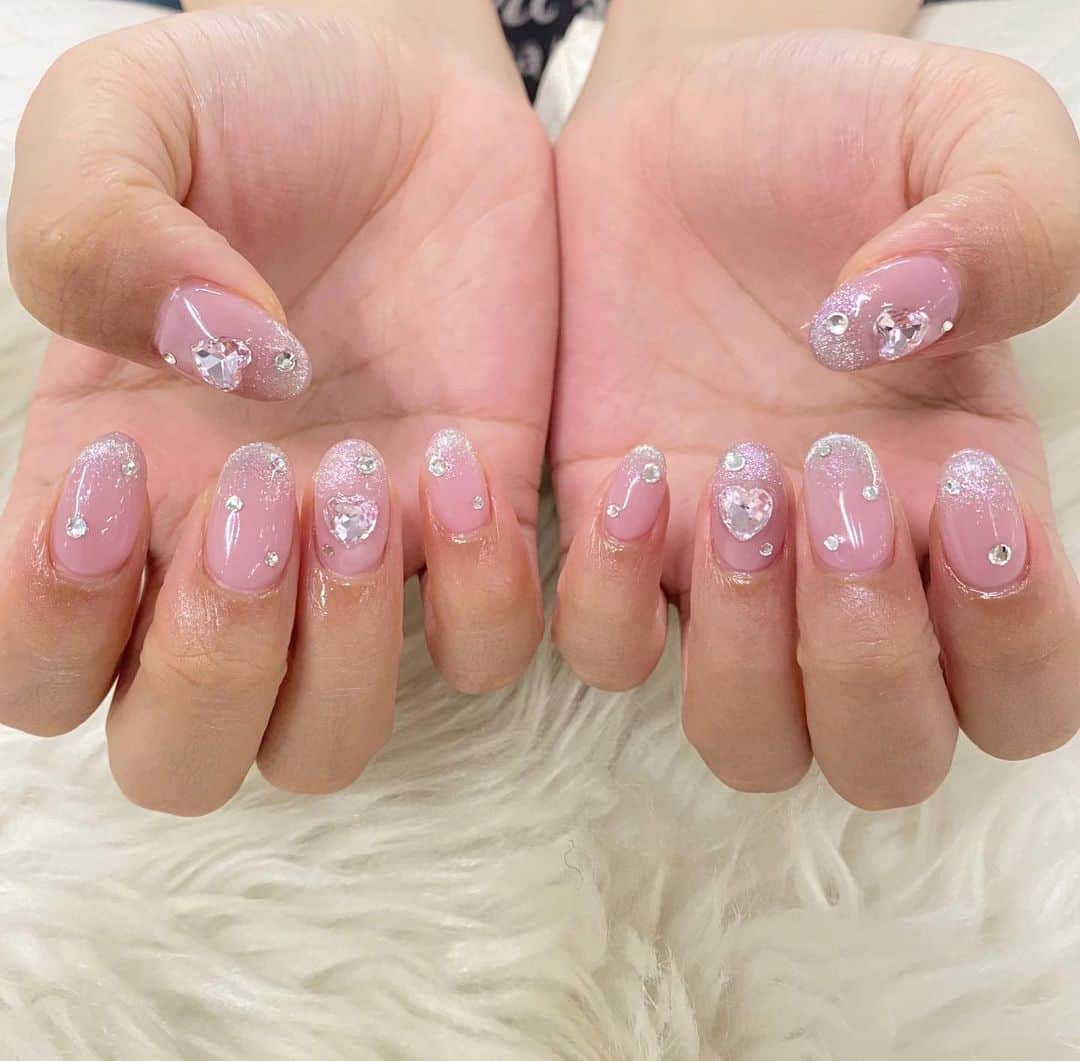 姫咲はなさんのインスタグラム写真 - (姫咲はなInstagram)「Newネイル💅💗 ・ ・ ・ #ネイル #マグネットネイル #ピンク ...