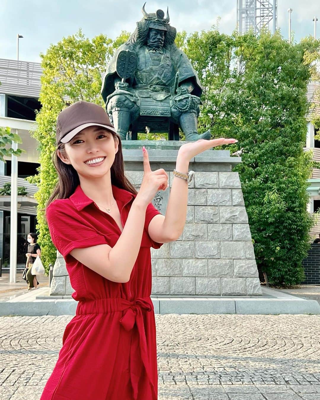 織田千穂さんのインスタグラム写真 織田千穂instagram 「先月久し振りに 甲府駅前にいらっしゃった 武田信玄公にお会いしました