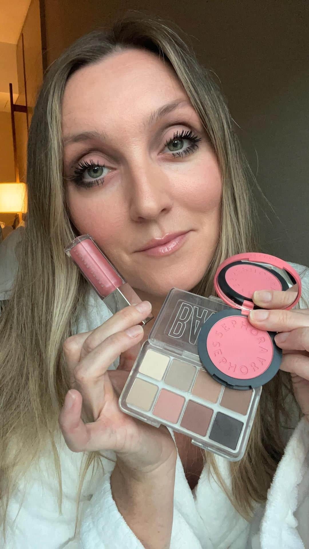 JO BAKERさんのインスタグラム動画 - (JO BAKERInstagram)「P I N K • S M O K E Taking ...