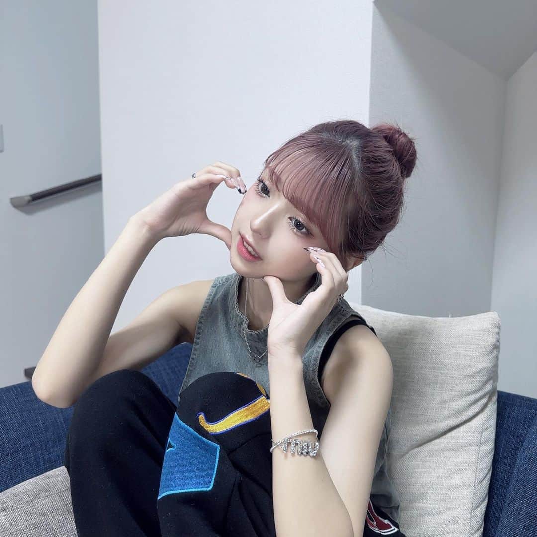 MINAMIさんのインスタグラム写真 - (MINAMIInstagram)「. いい感じに髪の毛色落ちしてきたkawaちぃ🫰🏻」8月11日 ...