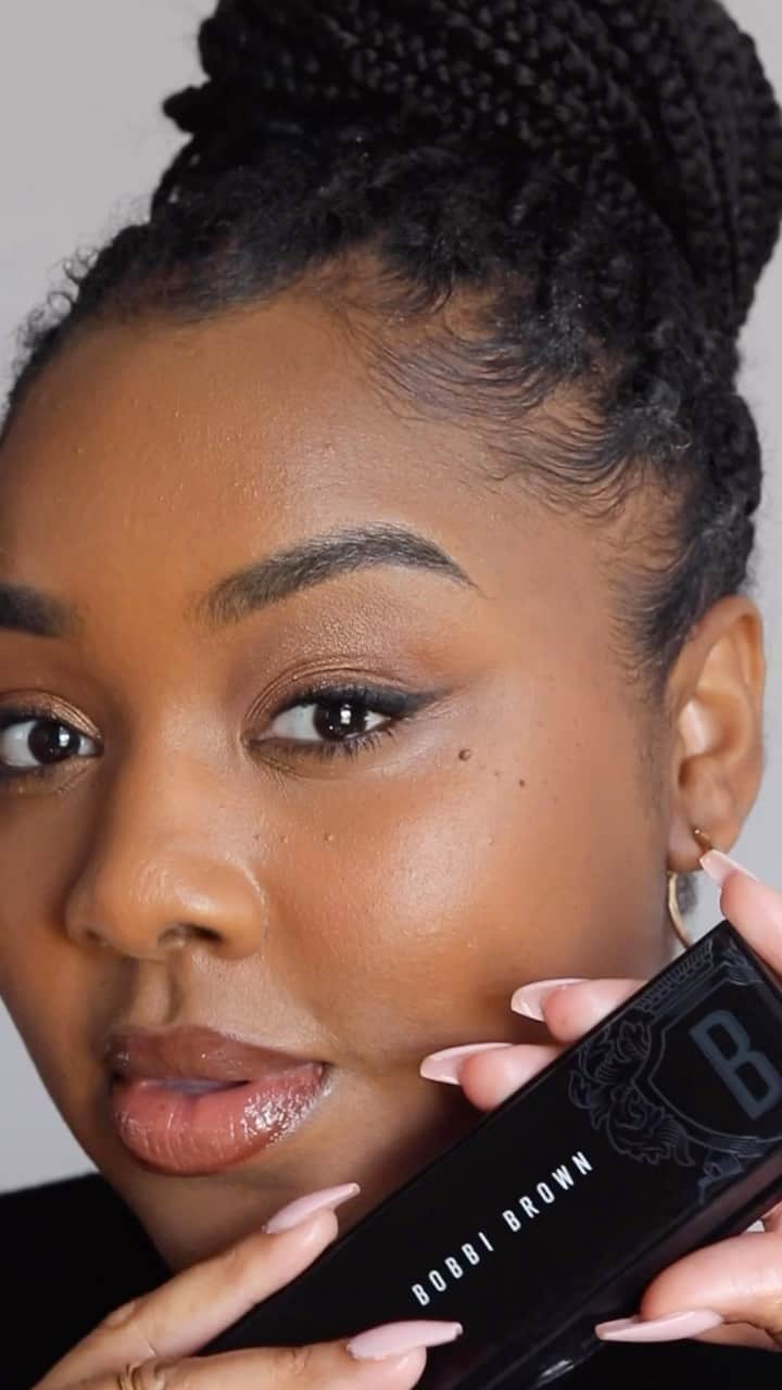 ボビイブラウンさんのインスタグラム動画 - (ボビイブラウンInstagram)「Take your everyday eye up a ...