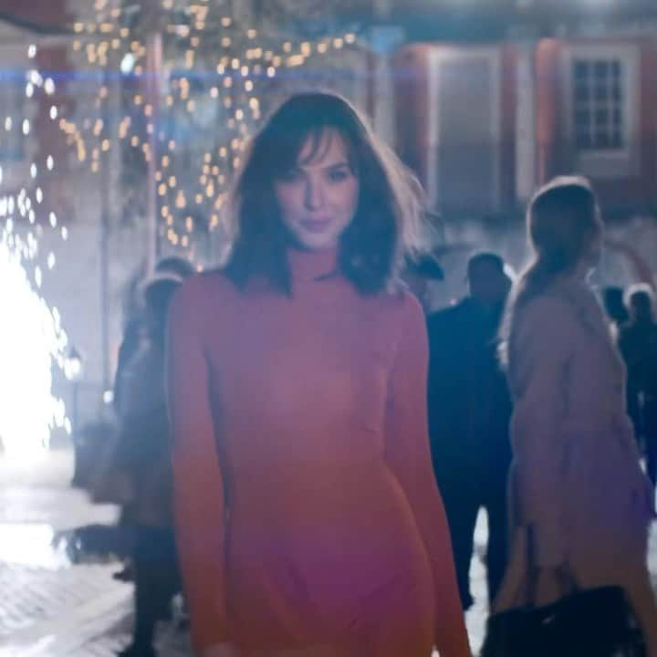 People Magazineさんのインスタグラム動画 - (People MagazineInstagram)「Who is Rachel ...