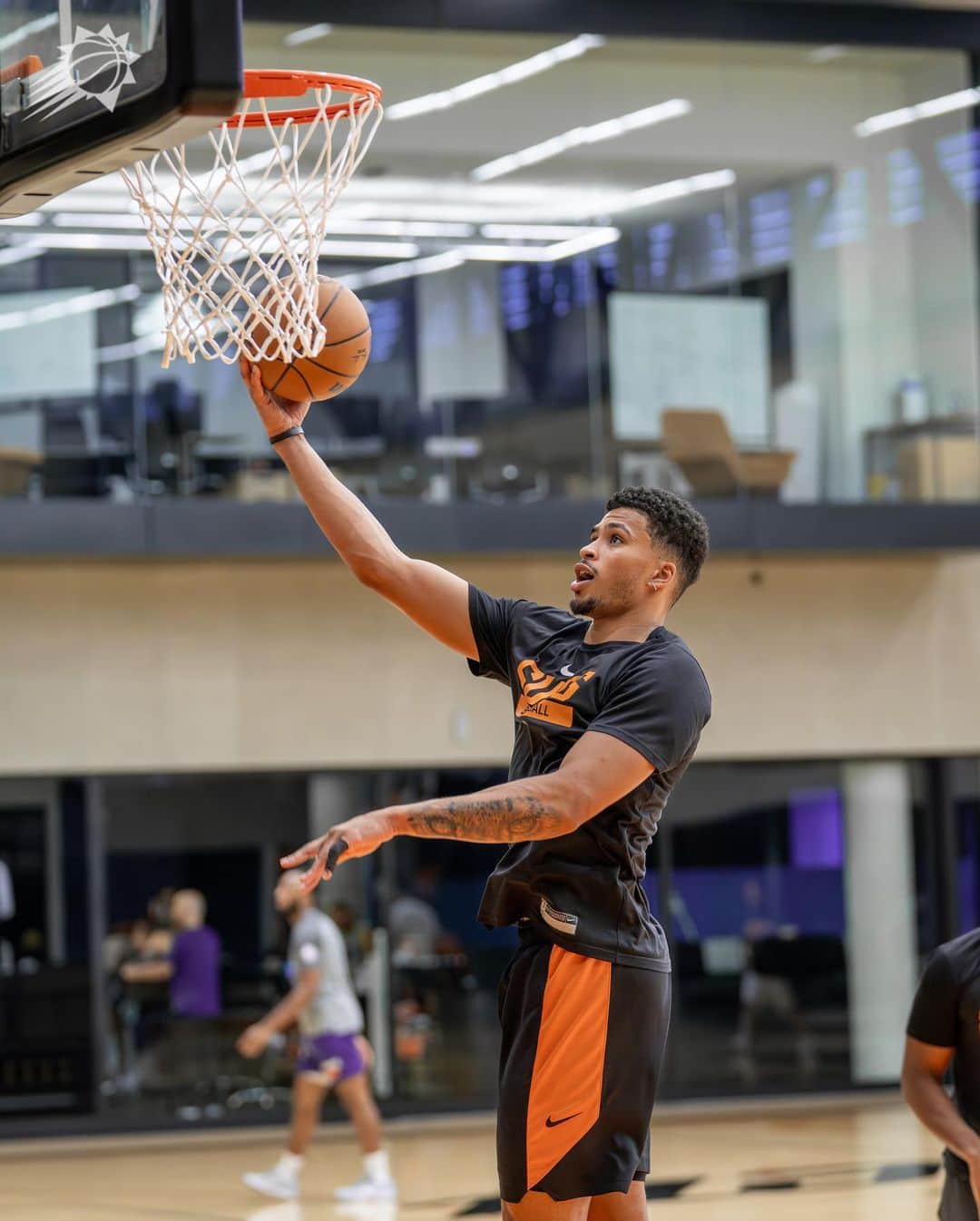 フェニックス・サンズさんのインスタグラム写真 - (フェニックス・サンズInstagram)「Getting Toumani buckets ...