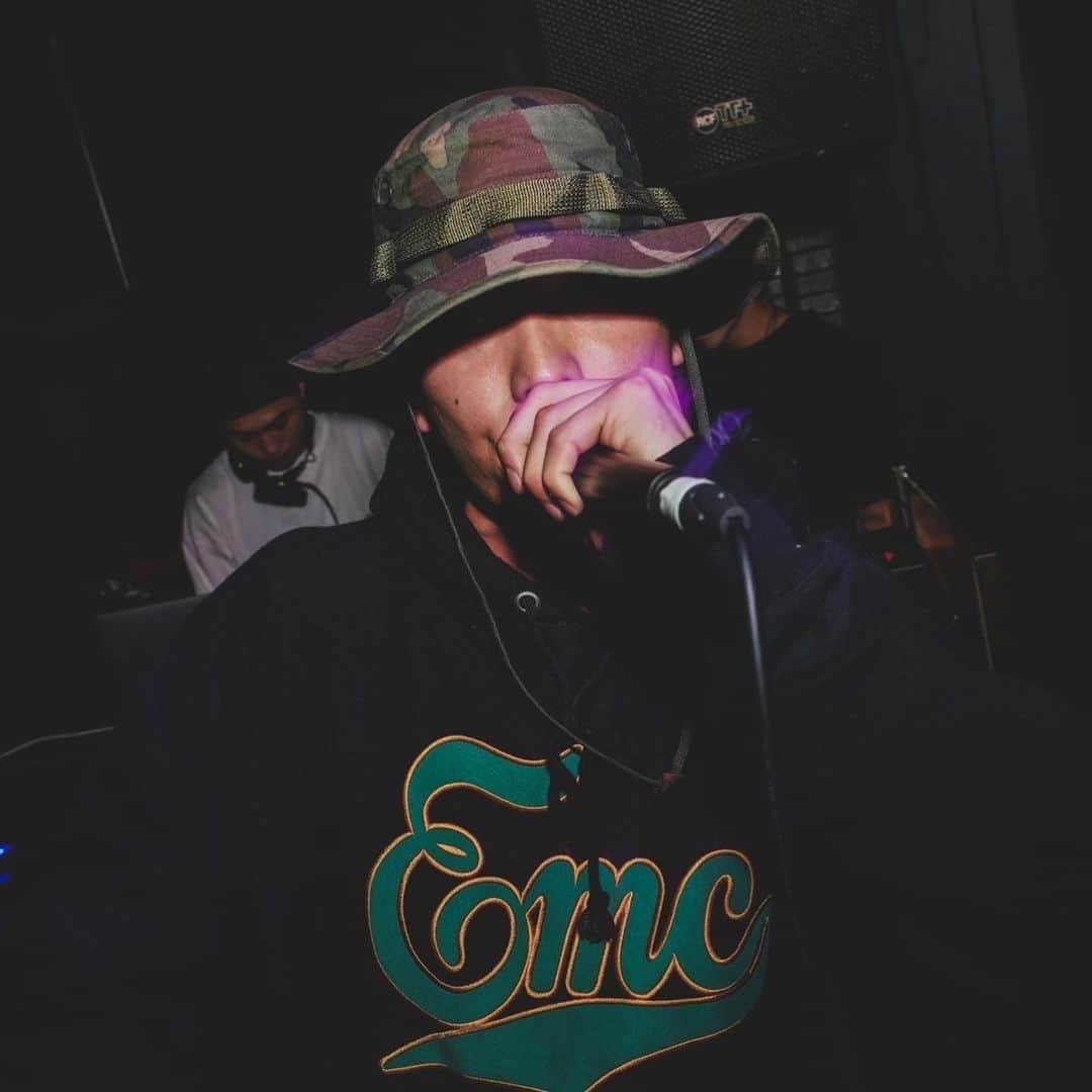 McGuffinさんのインスタグラム写真 - (McGuffinInstagram)「⚡McGuffin Street News⚡ カメラマン•OSKの写真展がKATA にて開催 ...