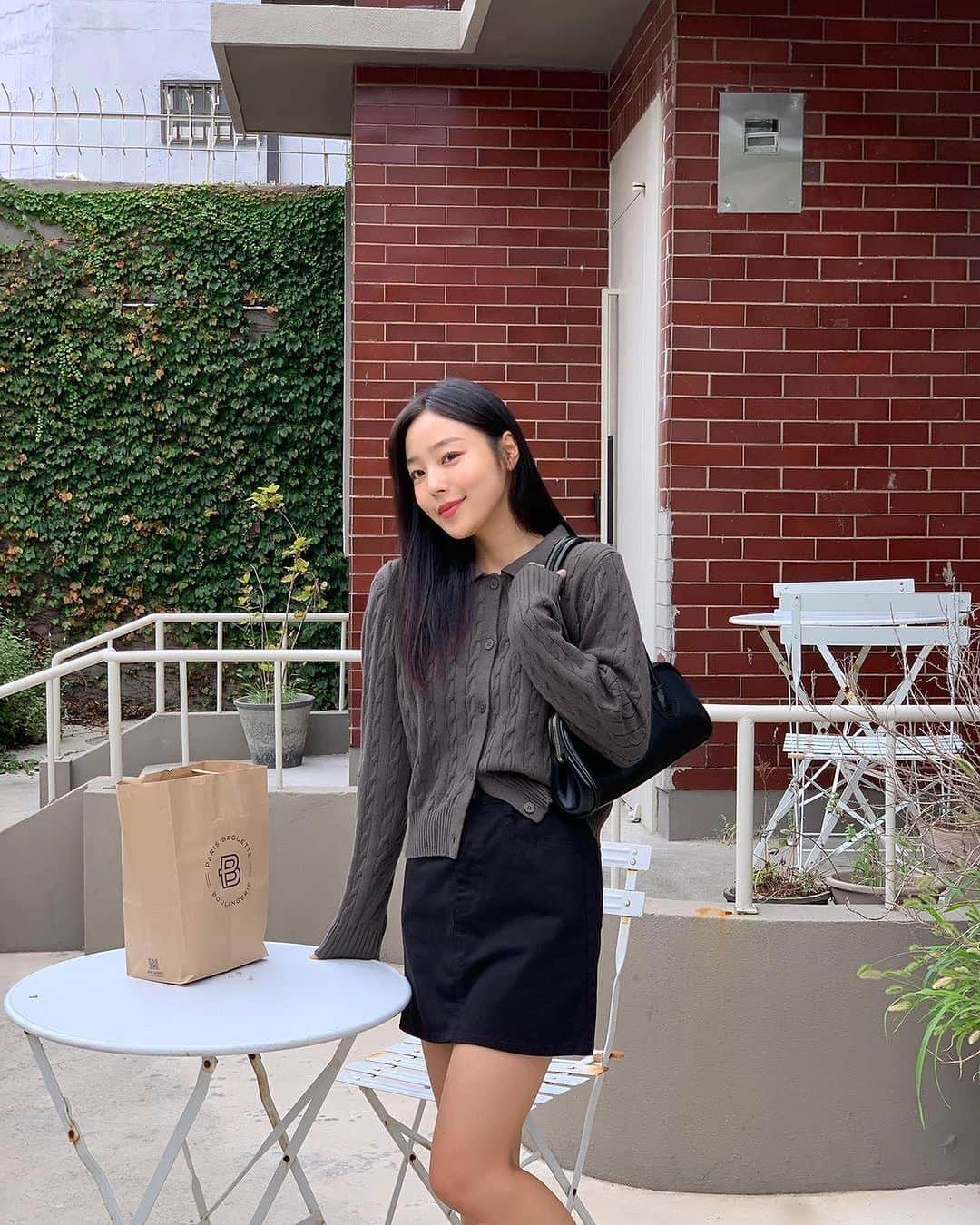 HOTPING公式アカウントさんのインスタグラム写真 - (HOTPING公式アカウントInstagram)「シルエット+カラー感が完璧な秋ニットカーディガン シンプルなアイテムこそ ...