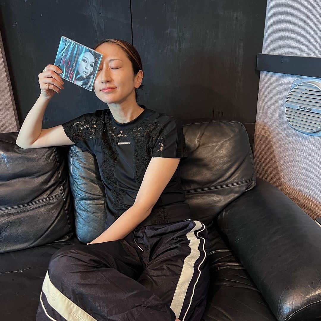 Ms.OOJAさんのインスタグラム写真 - (Ms.OOJAInstagram)「ALBUM「40」発売日 やっと全曲みんなの元へ届いて嬉しい 特設ページにセルフライナーノーツをアップしてる ...