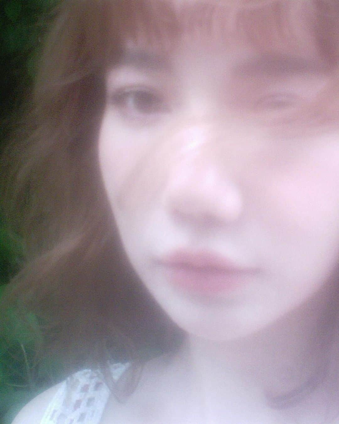 謝琦琦（Kiki）さんのインスタグラム写真 - (謝琦琦（Kiki）Instagram)「CCD與iphone 我選擇了iphone 最後的夏裝 @greenpea_tw」9月6日 20時28 ...