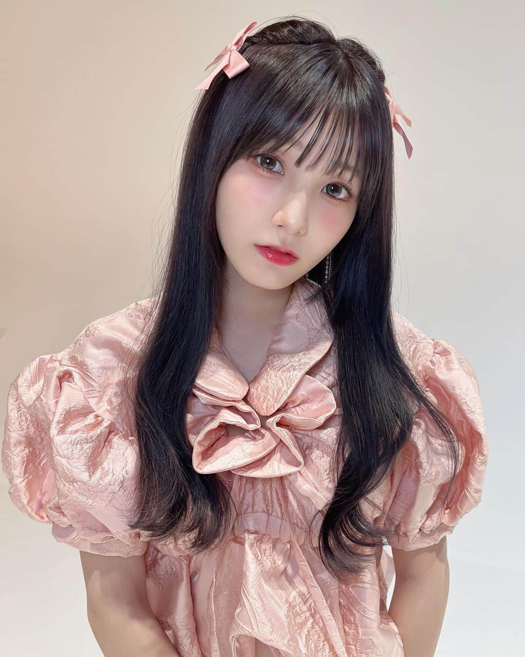 LARMEさんのインスタグラム写真 - (LARMEInstagram)「🐈 𝙋 𝙍 𝙀 𝙎 𝙀 𝙉 𝙏 LARME 057オフショット🤍 《かすちゃん》の サイン入りチェキを 2名様に ...