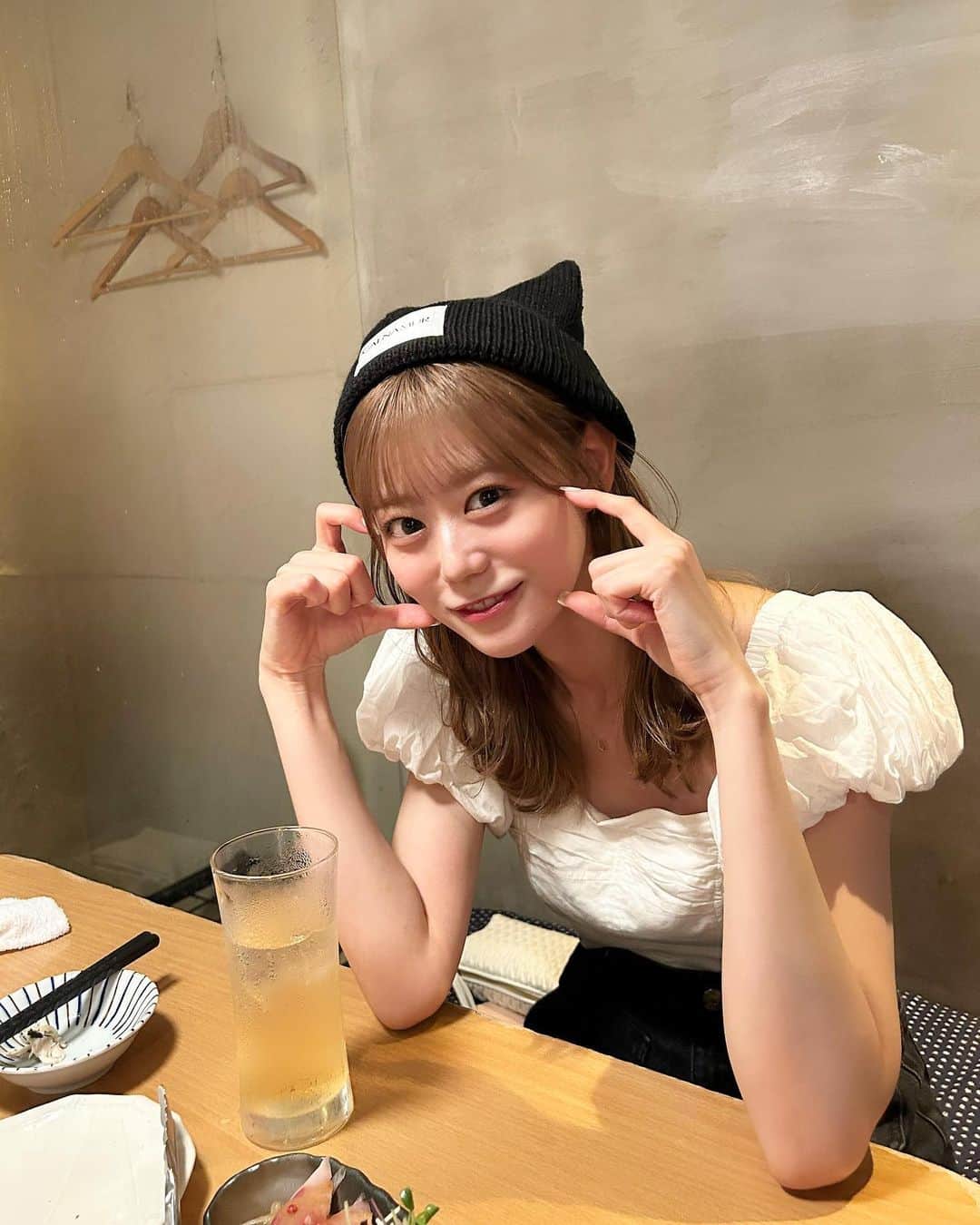 久木田菜々夏さんのインスタグラム写真 - (久木田菜々夏Instagram)「ねこちゃんニット帽可愛い〜🐱♡ 中目黒散策するの大好き〜🫶🏻 ...